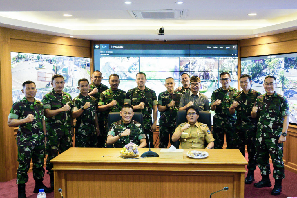 Resmikan Command Center Soekertijo Kodam IX/Udayana, Bupati Giri Prasta ...