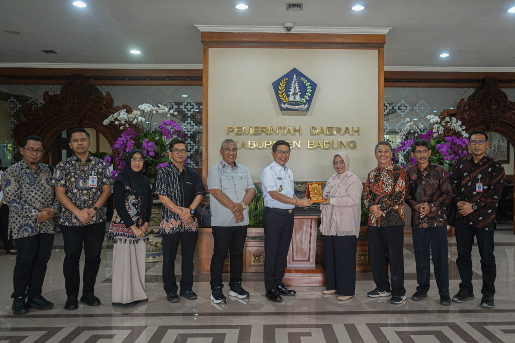 Bupati Badung Terima Kunja Bupati Purworejo Jawa Tengah di Puspem ...