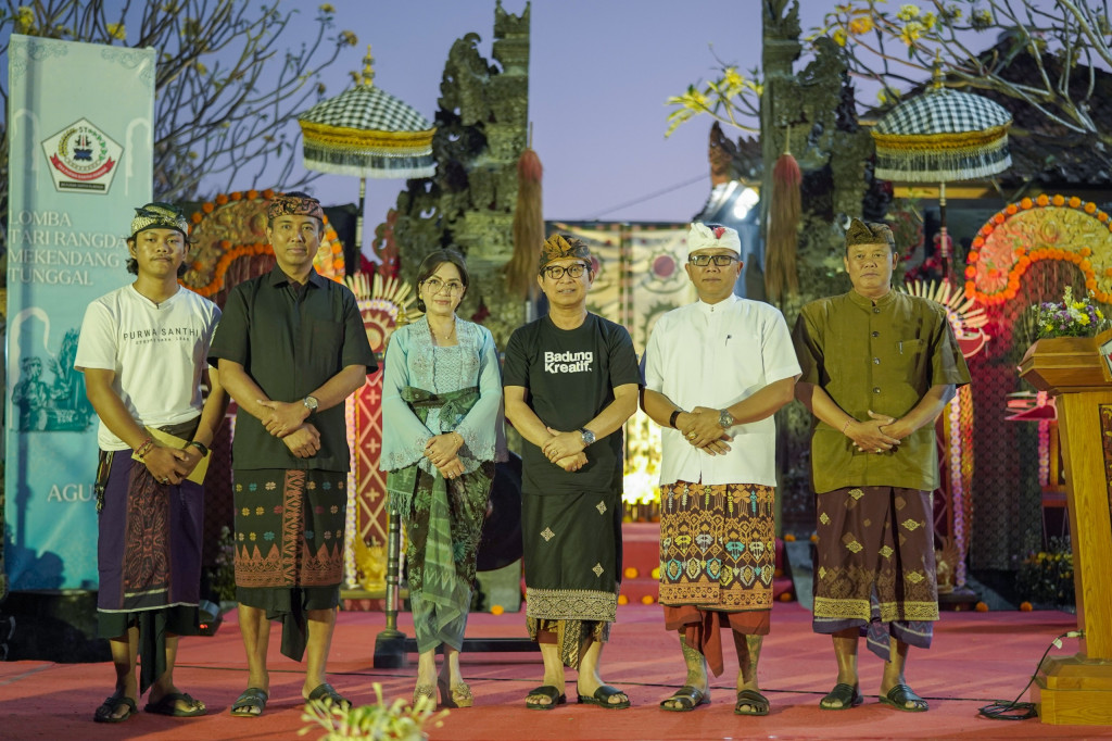 Sekda Badung Hadiri Lomba Tari Rangda dan Mekendang Tunggal | Kab Badung