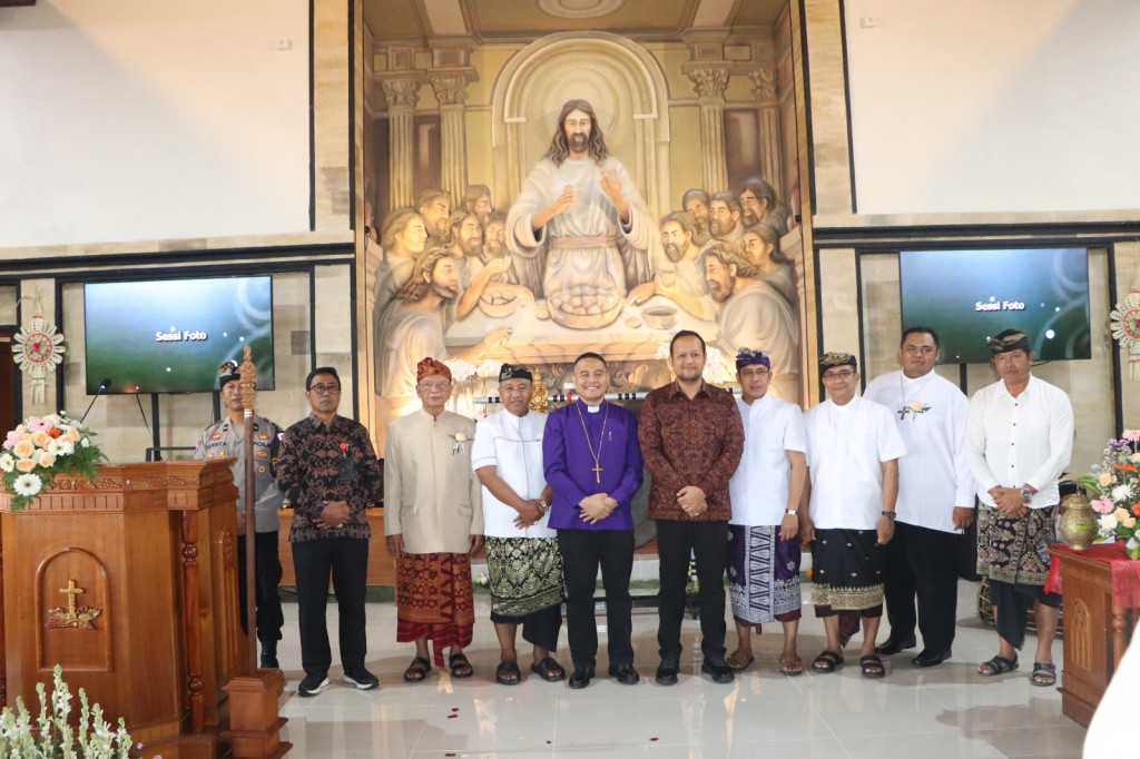 Pentahbisan dan Peresmian Gedung Gereja GKPB Jemaat Yudea Padang Luwih ...