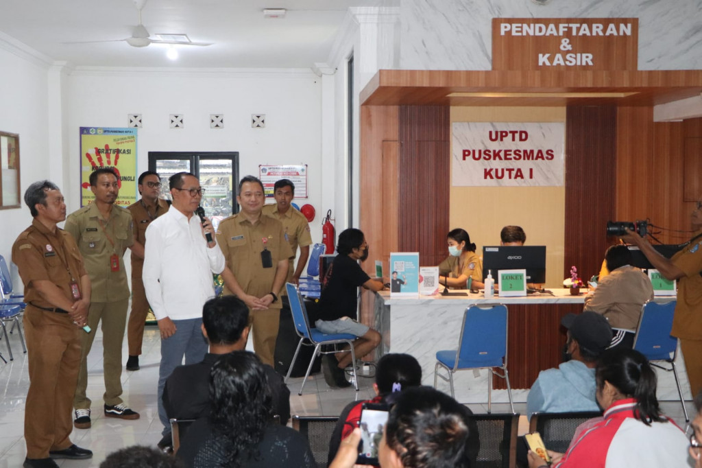 Wabup Suiasa Pantau Program Nasional PKG di Puskesmas Kuta 1 | Kab Badung