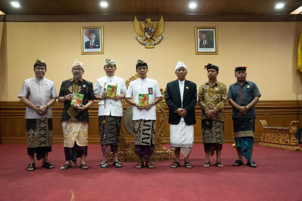 Pesemetonan Pratisentana Bandesa Manik Mas Kabupaten Badung Gelar ...