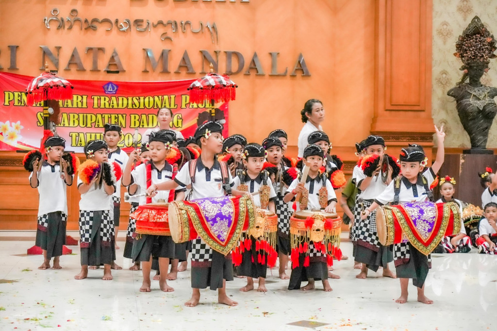 Disdikpora Badung Gelar Pentas Tari Tradisional PAUD Tahun 2024 ...